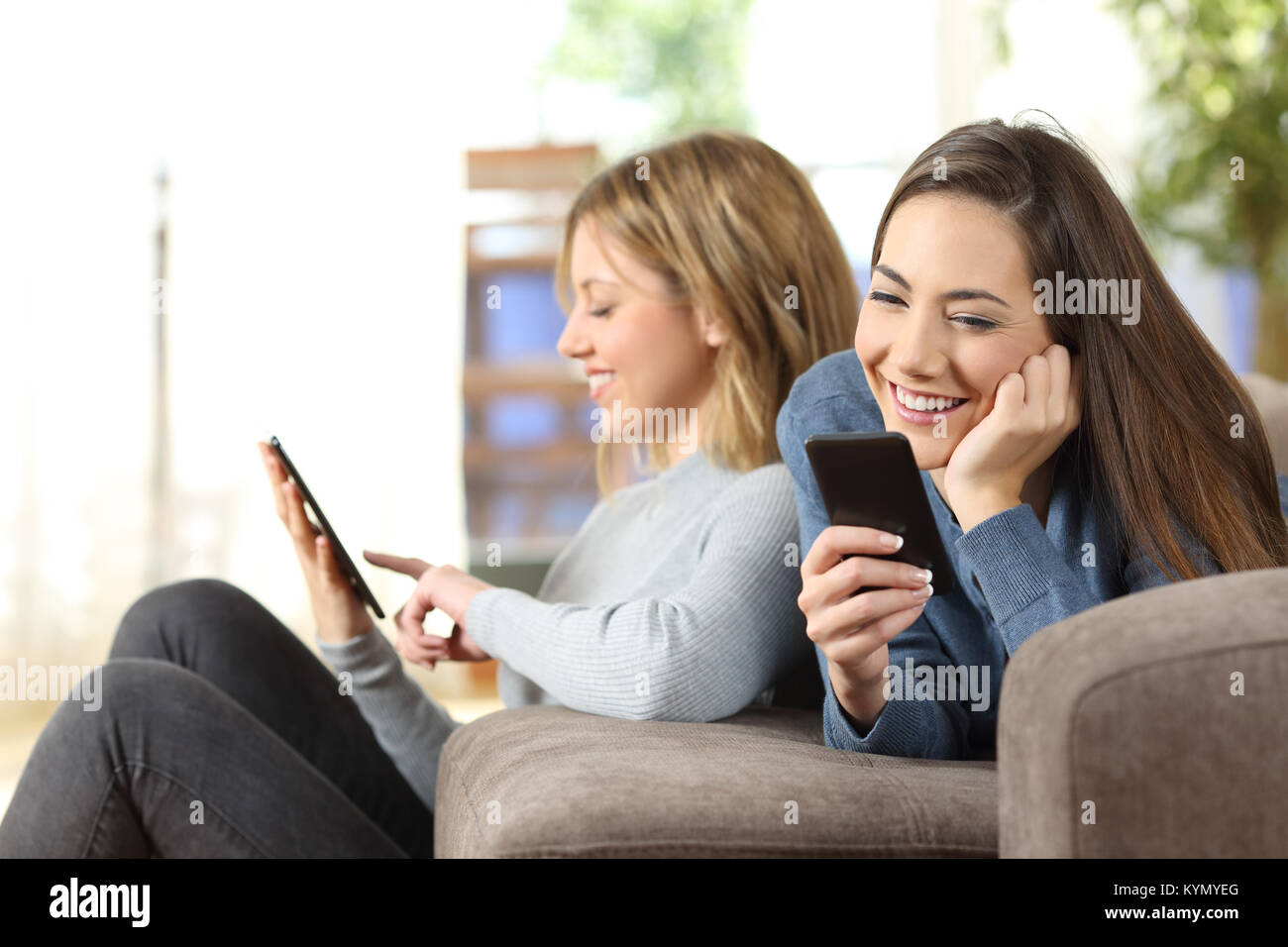 Room Mates Students High Resolution Stock Photography and Images - Alamy