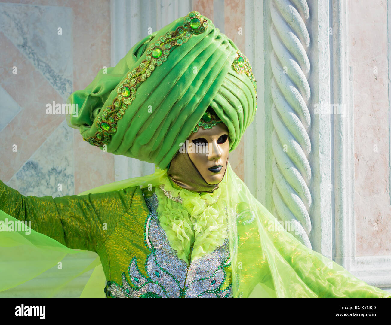 Carnival masquerade mask hi-res stock photography and images - Alamy