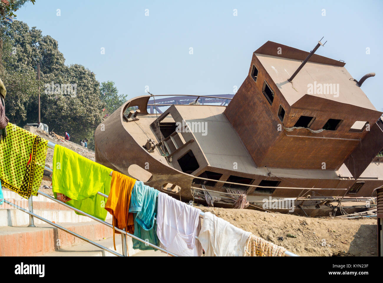 Ship ganges hi-res stock photography and images - Alamy