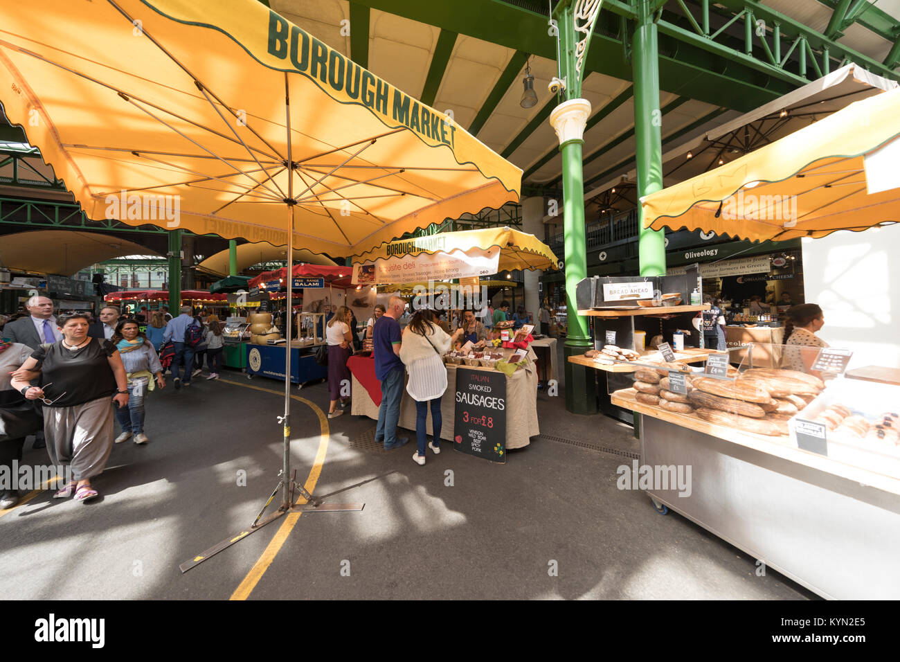 London canopy market hi-res stock photography and images - Alamy