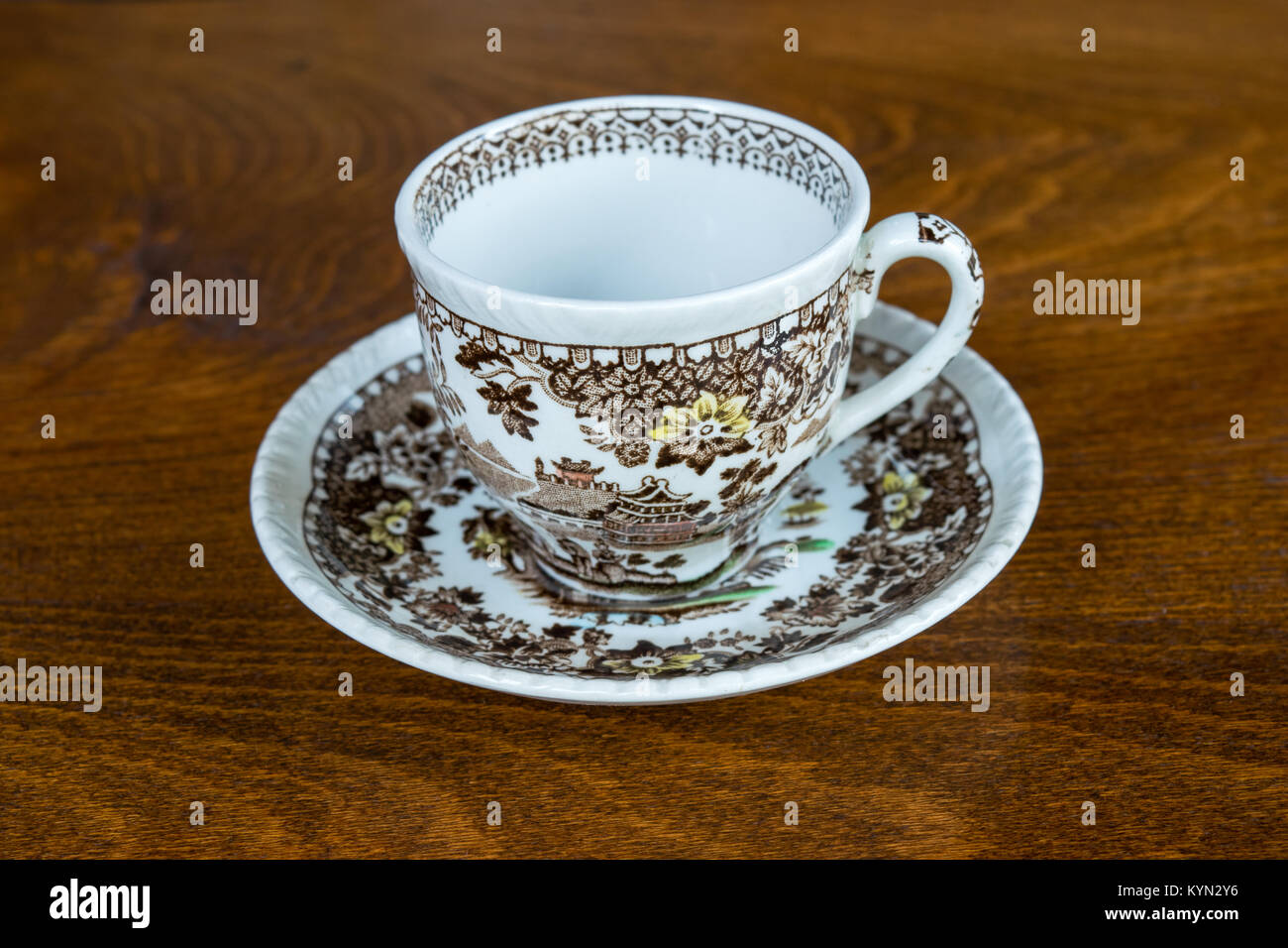 Teacup pattern hi-res stock photography and images - Alamy