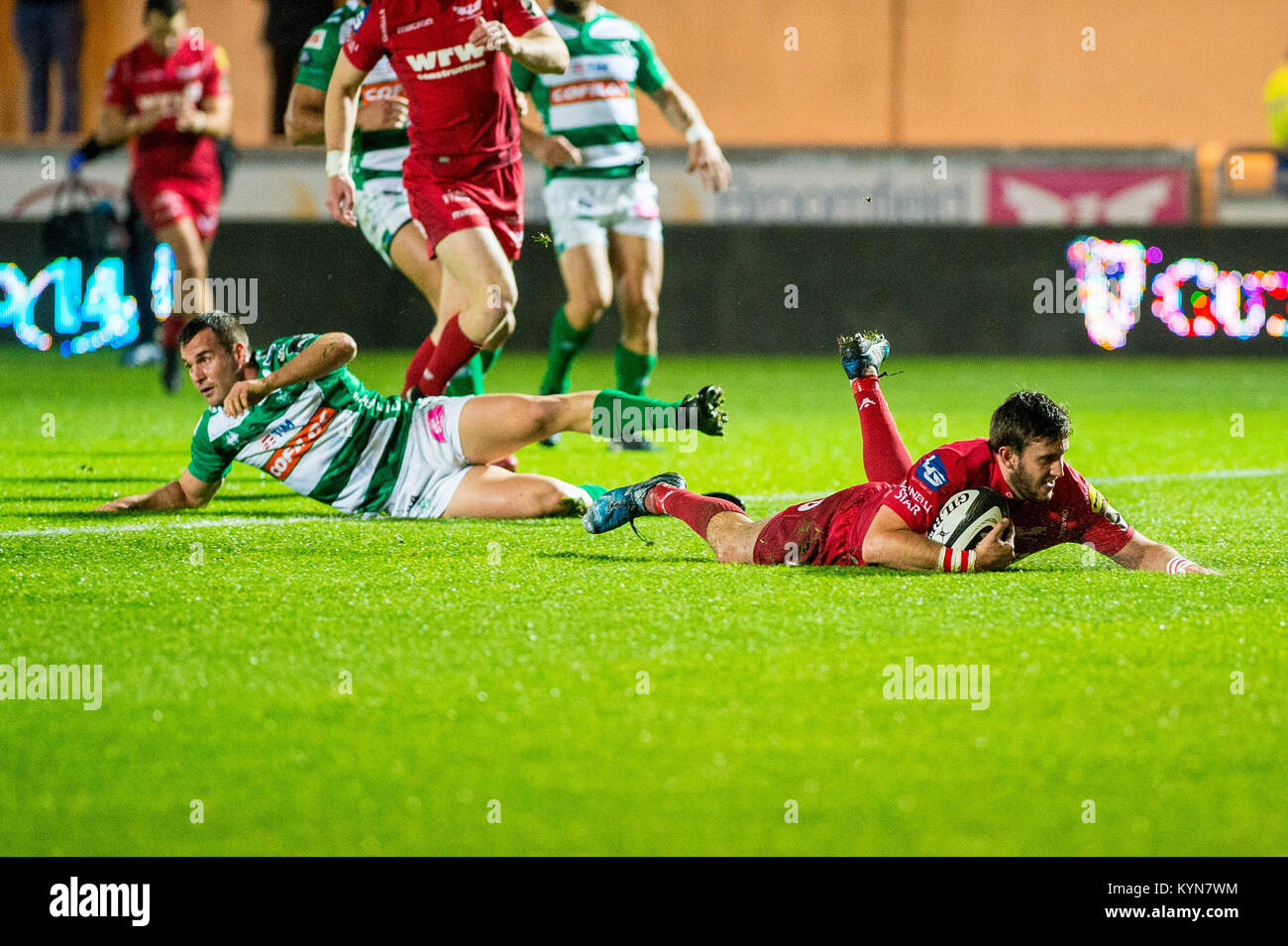 Dan jones hi-res stock photography and images - Alamy