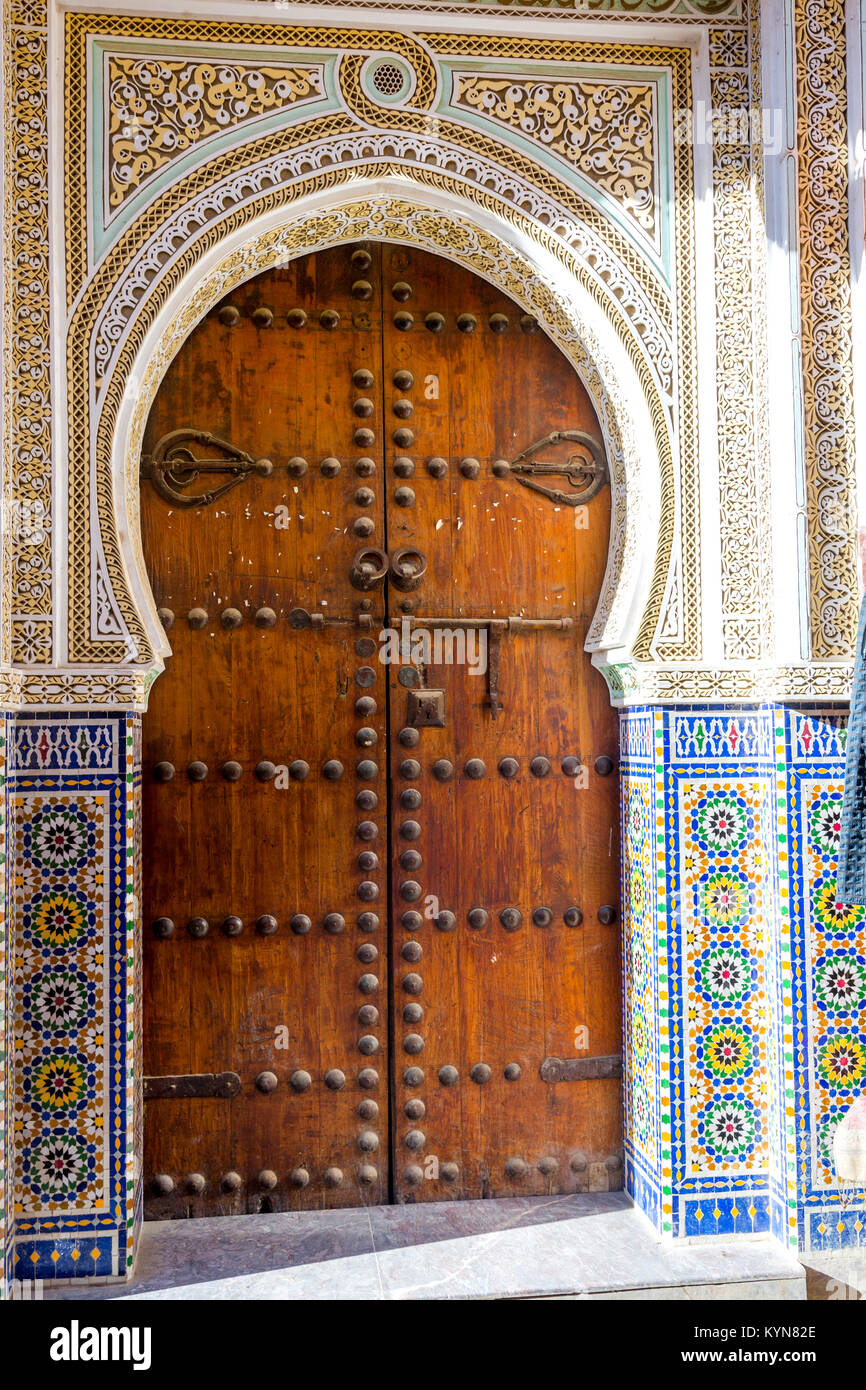 'moroccan door' hi-res stock photography and images - Alamy