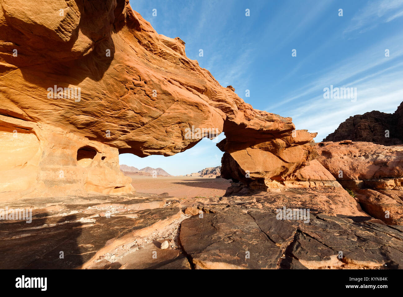 Desert rock arch hi-res stock photography and images - Alamy