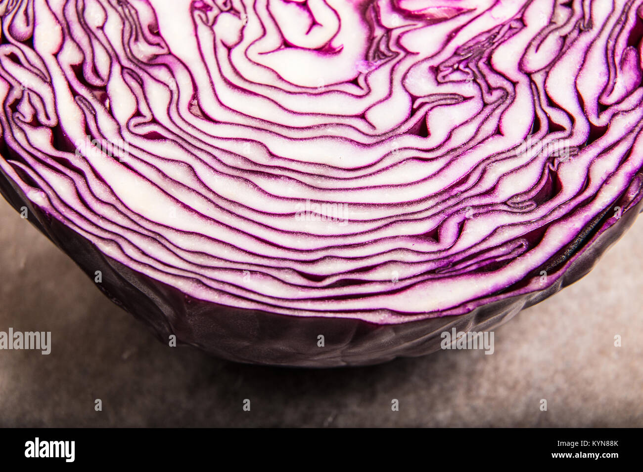 Red Cabbage cross section close-up detail Stock Photo - Alamy