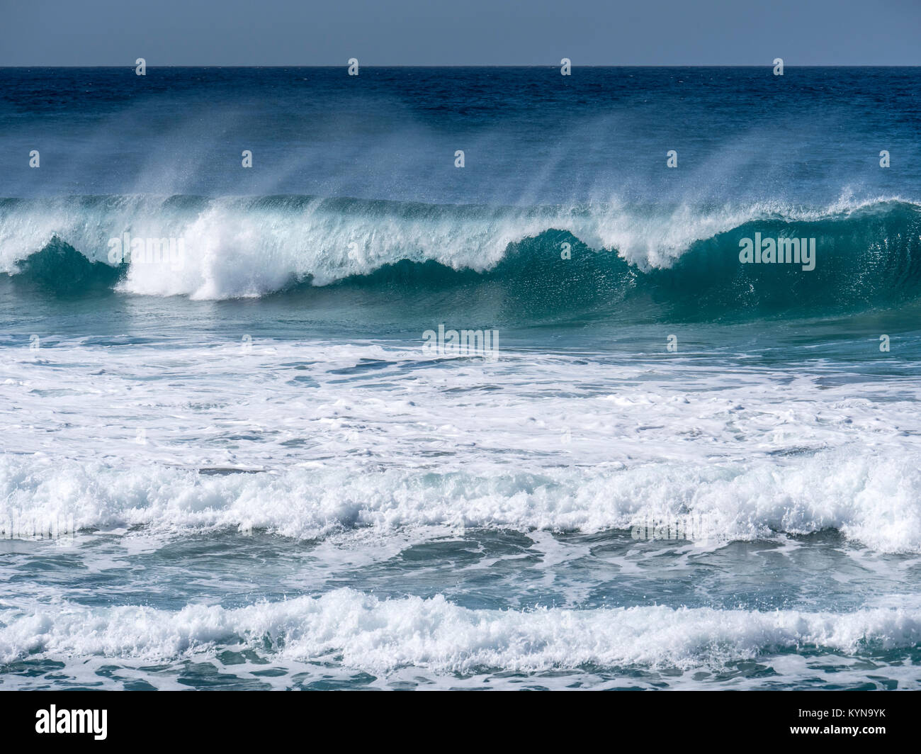 Waves curve hi-res stock photography and images - Alamy