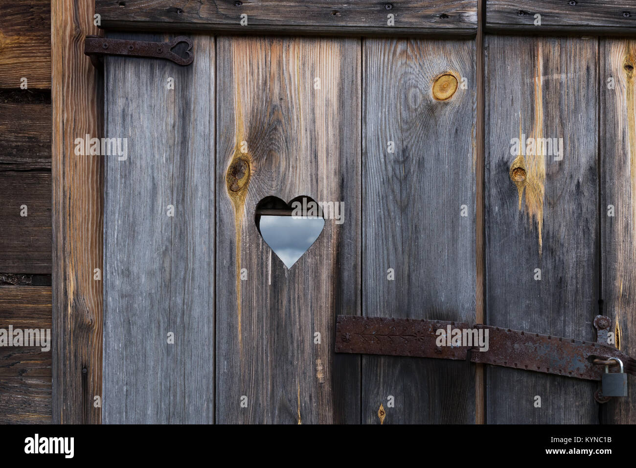 The wooden door with heart. Background Stock Photo - Alamy