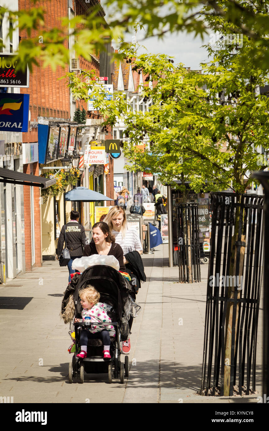 North harrow station hi-res stock photography and images - Alamy