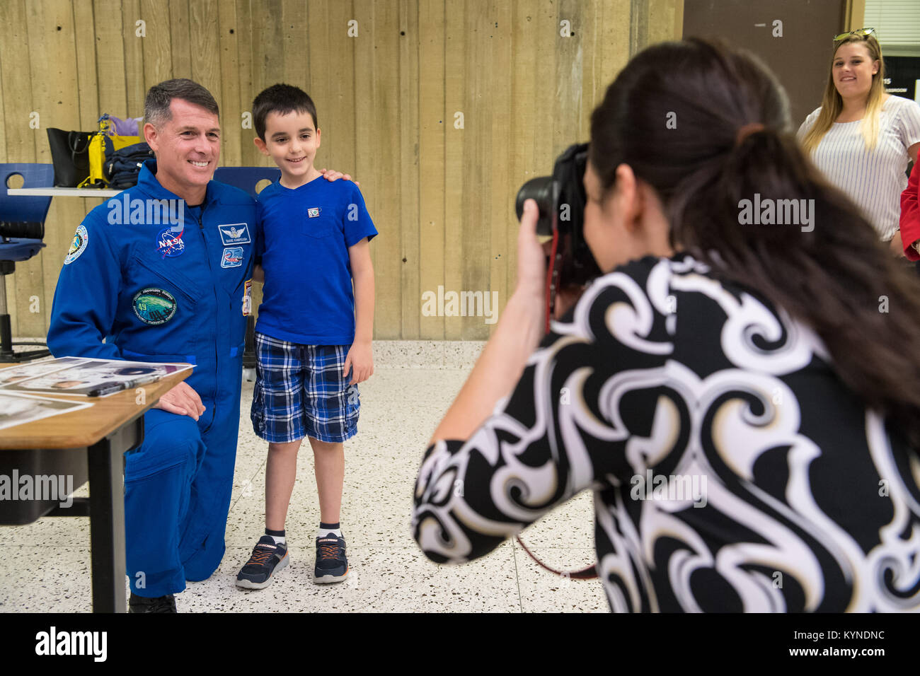 Astronaut Shane Kimbrough presents his experiences aboard the ISS ...