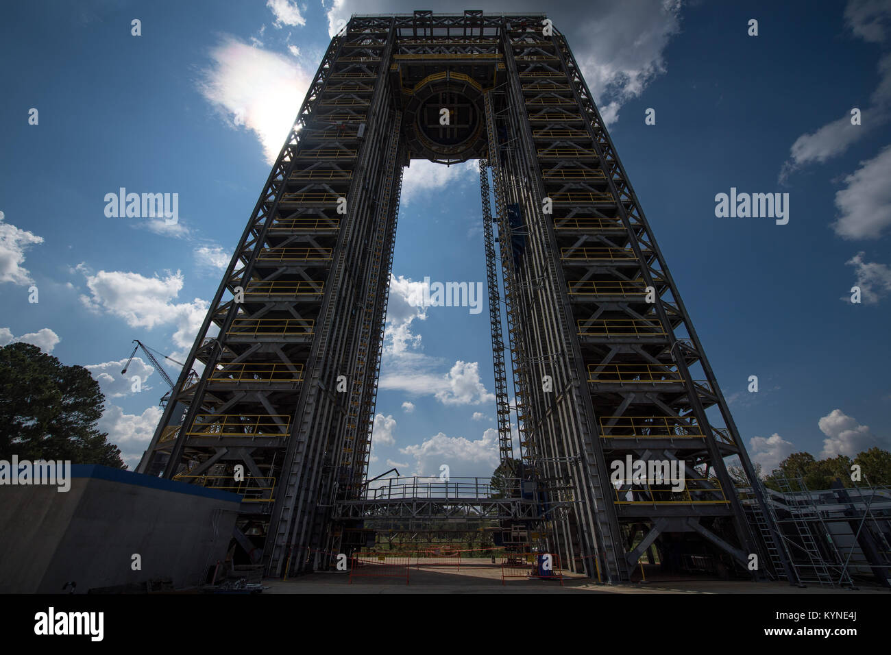 Structural test stand hi-res stock photography and images - Alamy