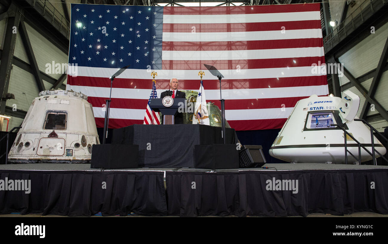 Vice President Mike Pence addresses NASA employees, in front of, from ...