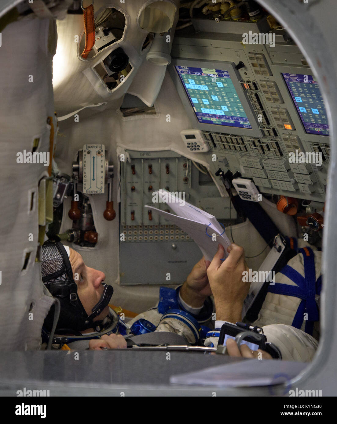 NASA astronaut Randy Bresnik completes his final Soyuz qualification ...