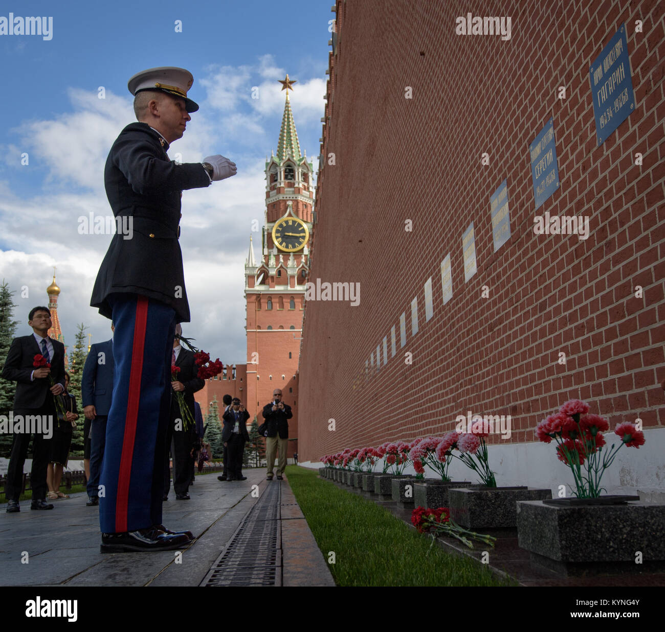 Expedition 52 flight engineer Randy Bresnik of NASA honors Russian ...