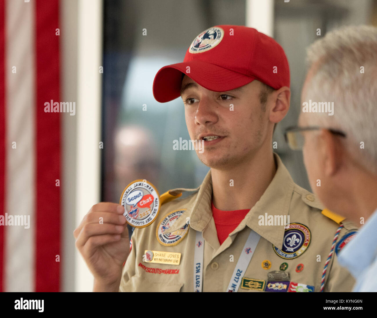 Boy Scout Shane Jones introduces NASA Acting Chief Technologist Douglas ...