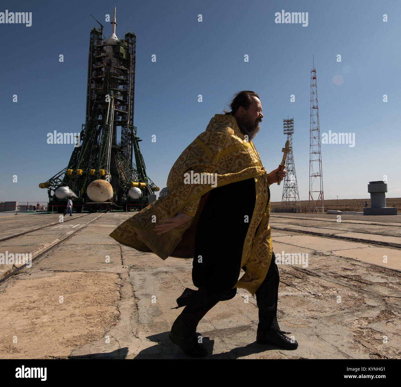 Astronaut nasa blessing baikonur hi-res stock photography and images ...