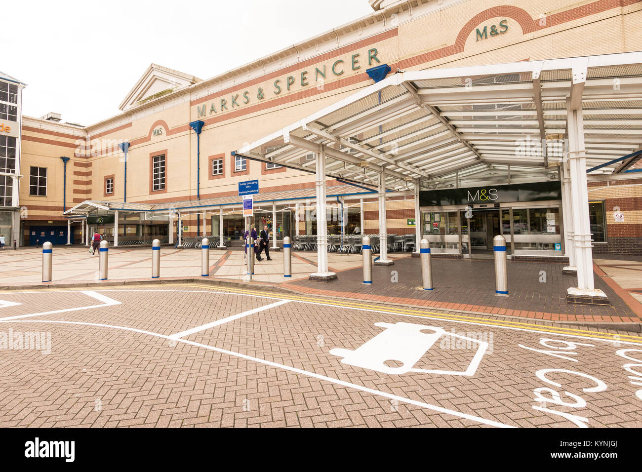 Marks & Spencer, Lakeside shopping centre, Thurrock, Essex UK 2014 Stock Photo - Alamy