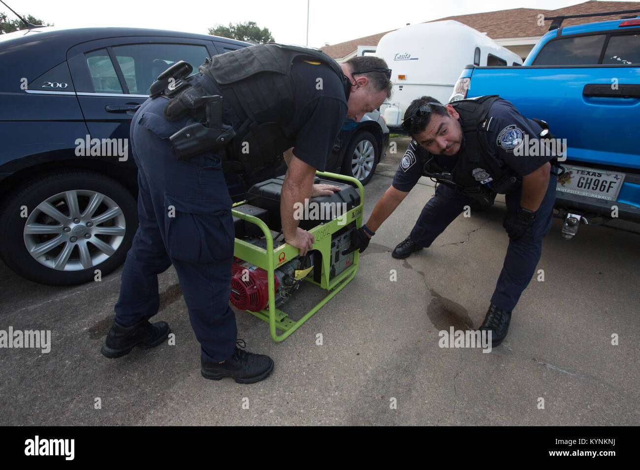 Office of field operations officers hi-res stock photography and images ...