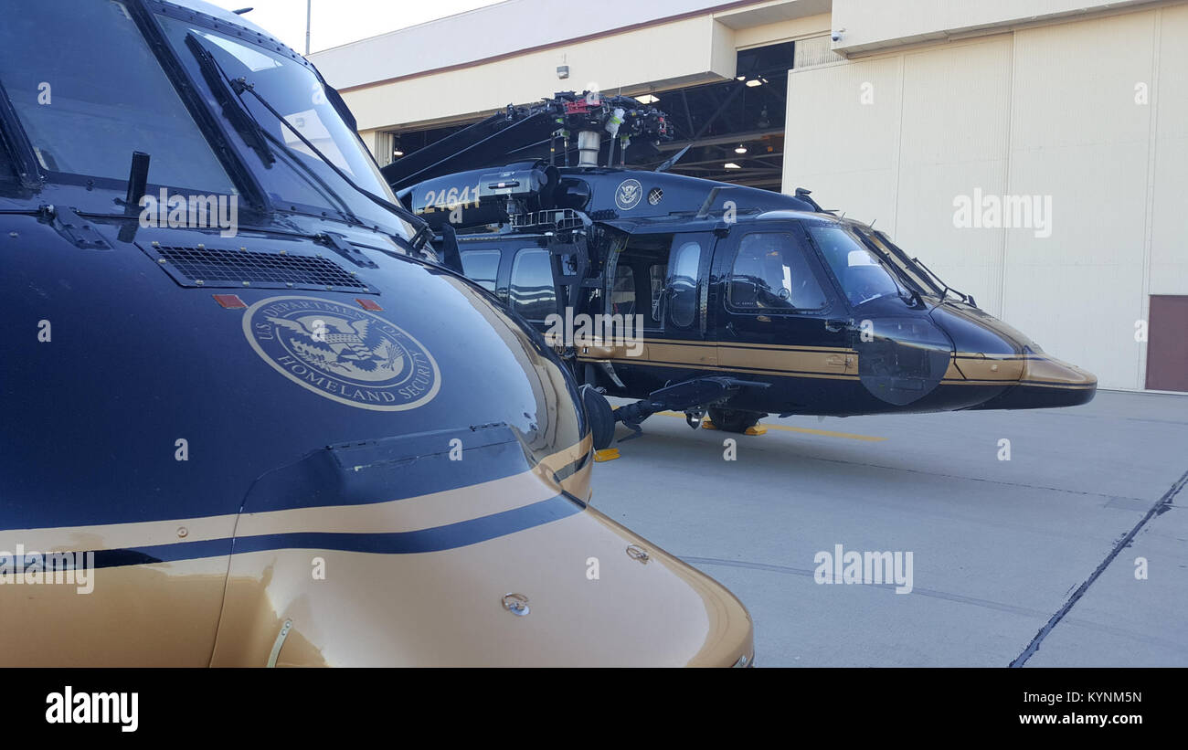 Cbp helicopters hi-res stock photography and images - Alamy
