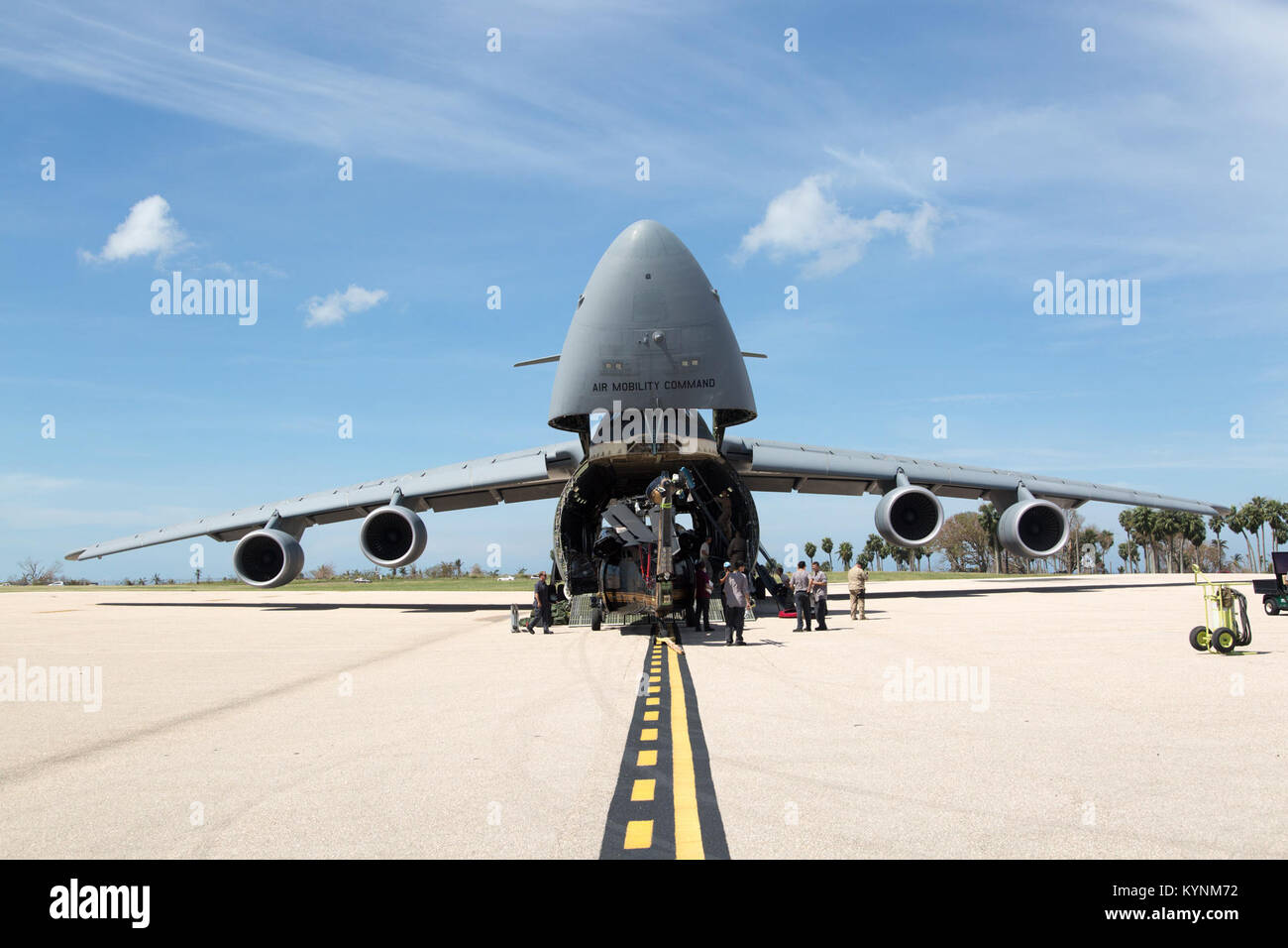 Caribbean-based PAE maintenance staff and U.S. Air Force personnel ...