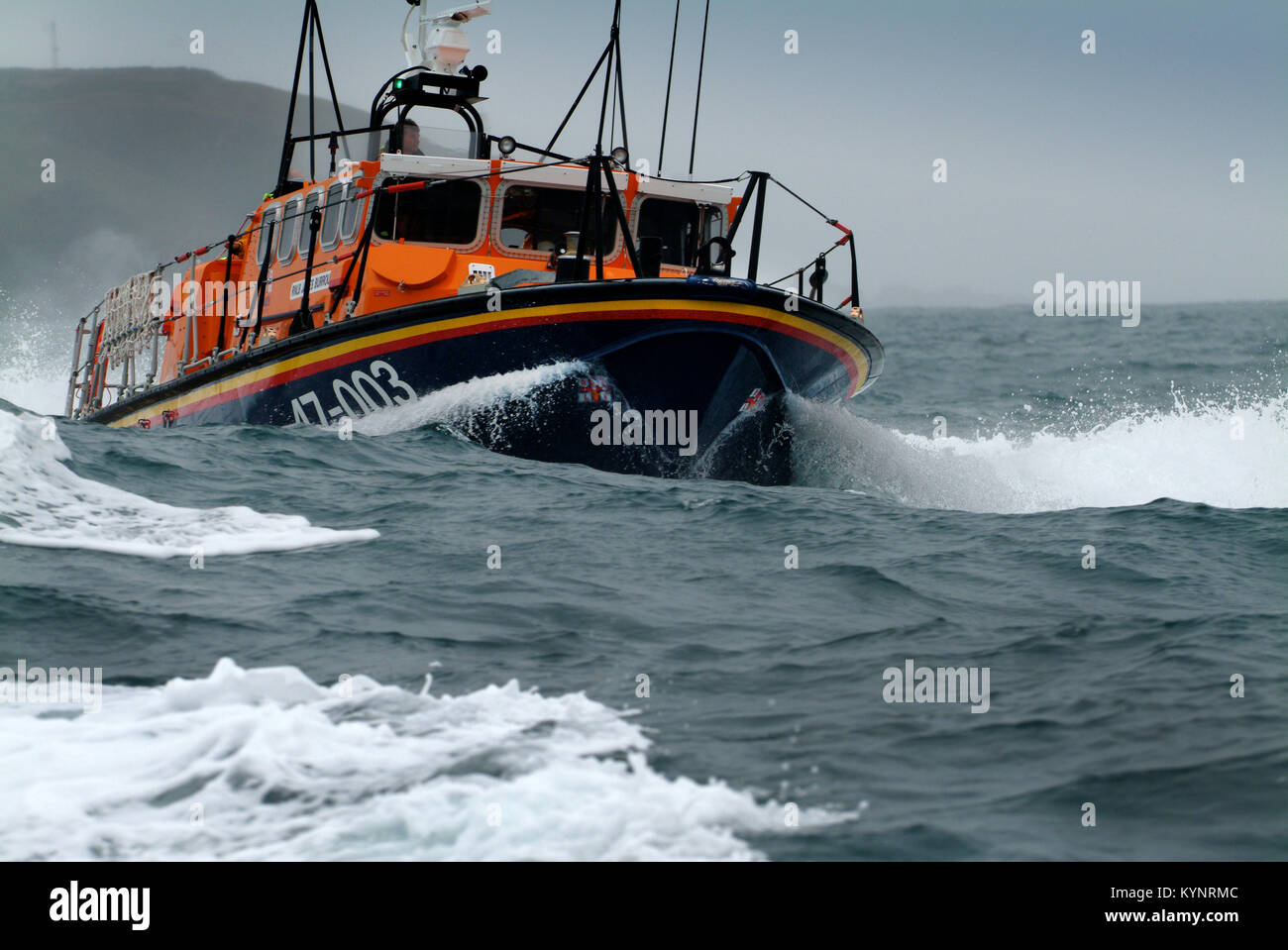 Rnli tyne class lifeboat hi-res stock photography and images - Alamy