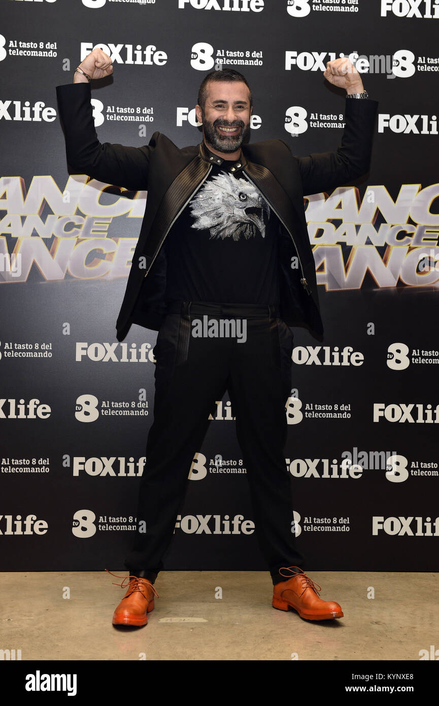 Luca Tommassini talent show Dance Dance Dance su foxlife canale 8 Stock ...