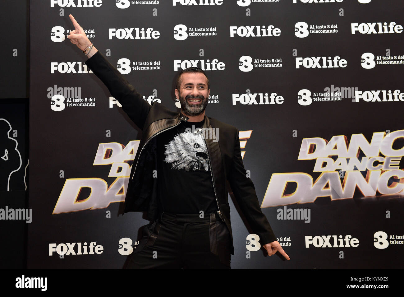 Luca Tommassini talent show Dance Dance Dance su foxlife canale 8 Stock ...