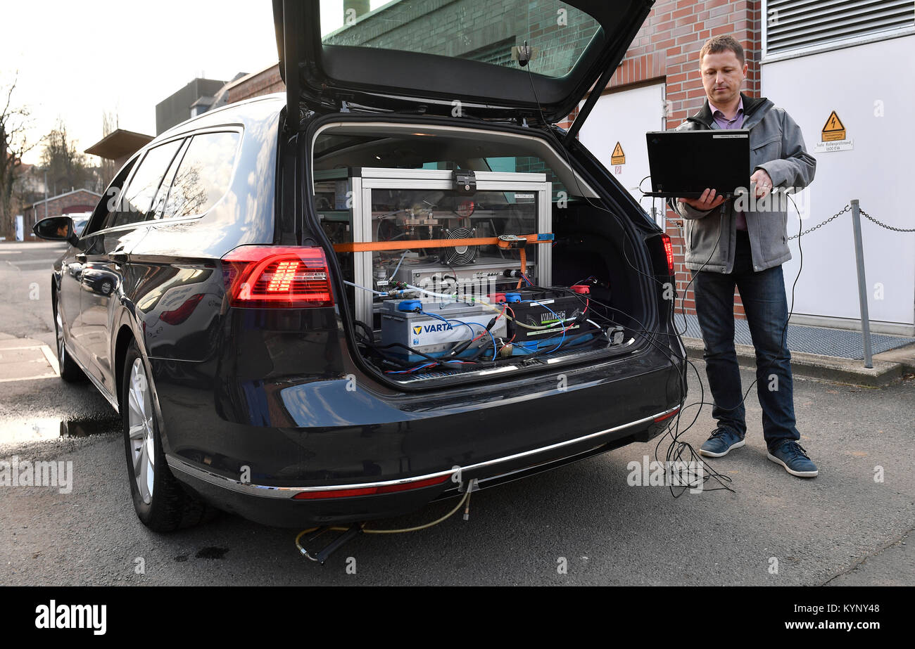 150 hp engine hi-res stock photography and images - Alamy