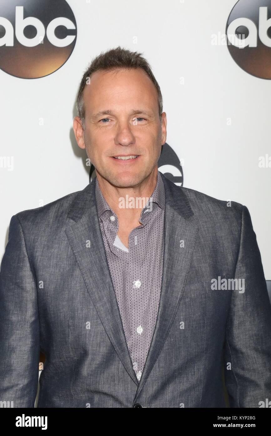 Pasadena, CA. 8th Jan, 2018. Tom Verica at arrivals for Disney ABC ...