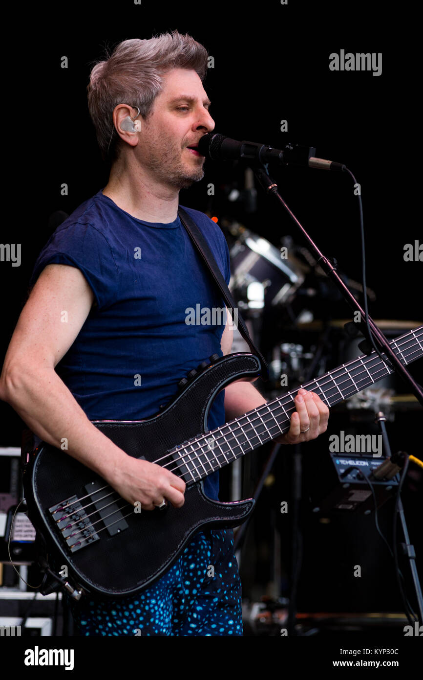 Boca Raton, FL, USA. 14th Jan, 2018. Mike Gordon perform during the ...