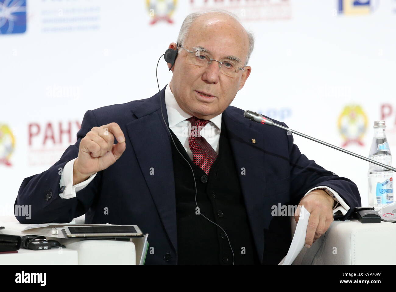 1991 2000 High Resolution Stock Photography and Images - Alamy