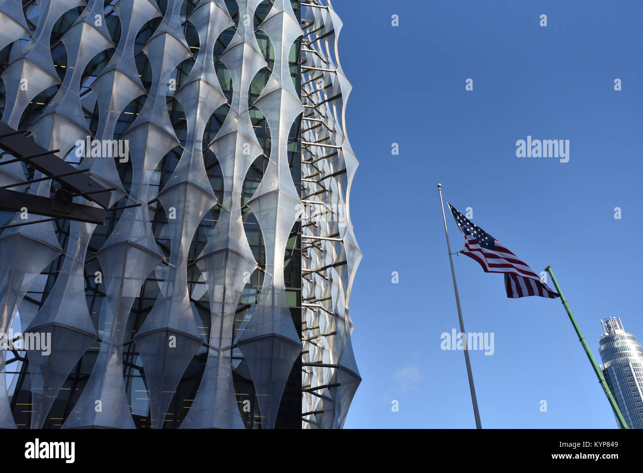 Nine Elms Lane, London, UK. 16th Jan, 2018. The new US embassy opens ...