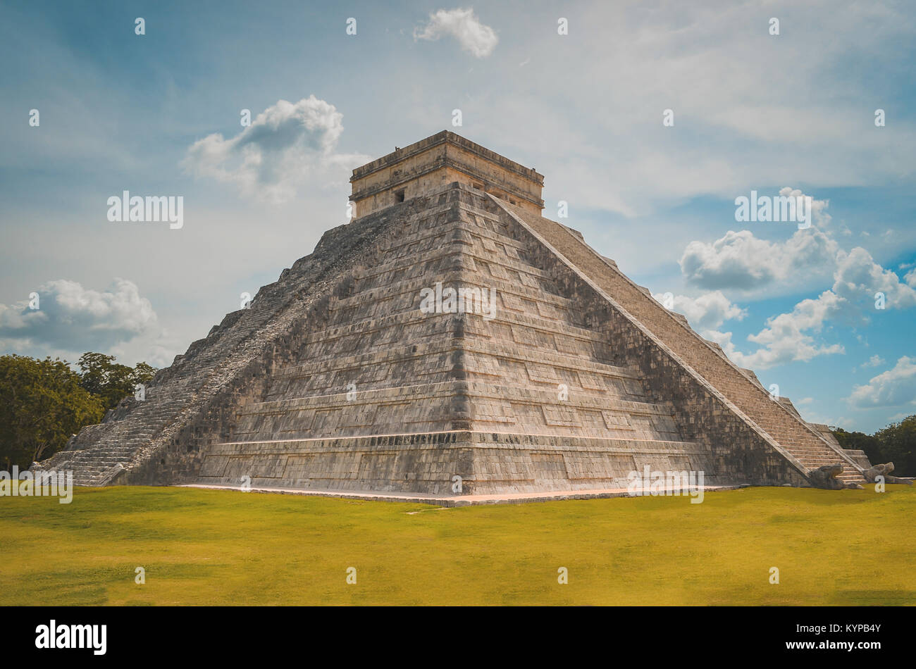 Pyramid of Chichen Itza, Mayan civilization one of the most visited ...