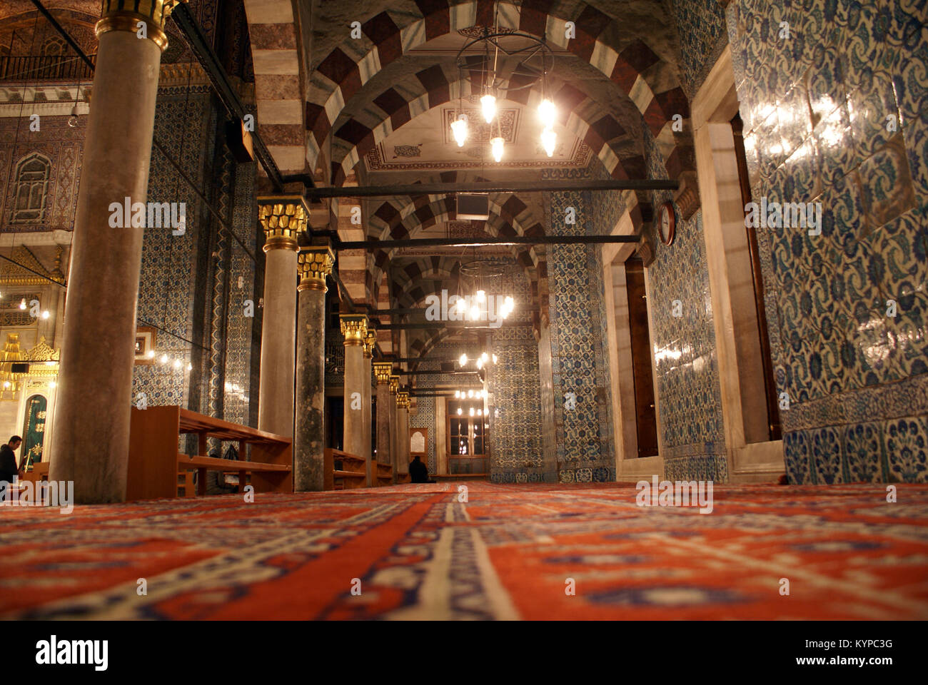 Inside Yeni mosque in Istanbul, Turkey Stock Photo - Alamy