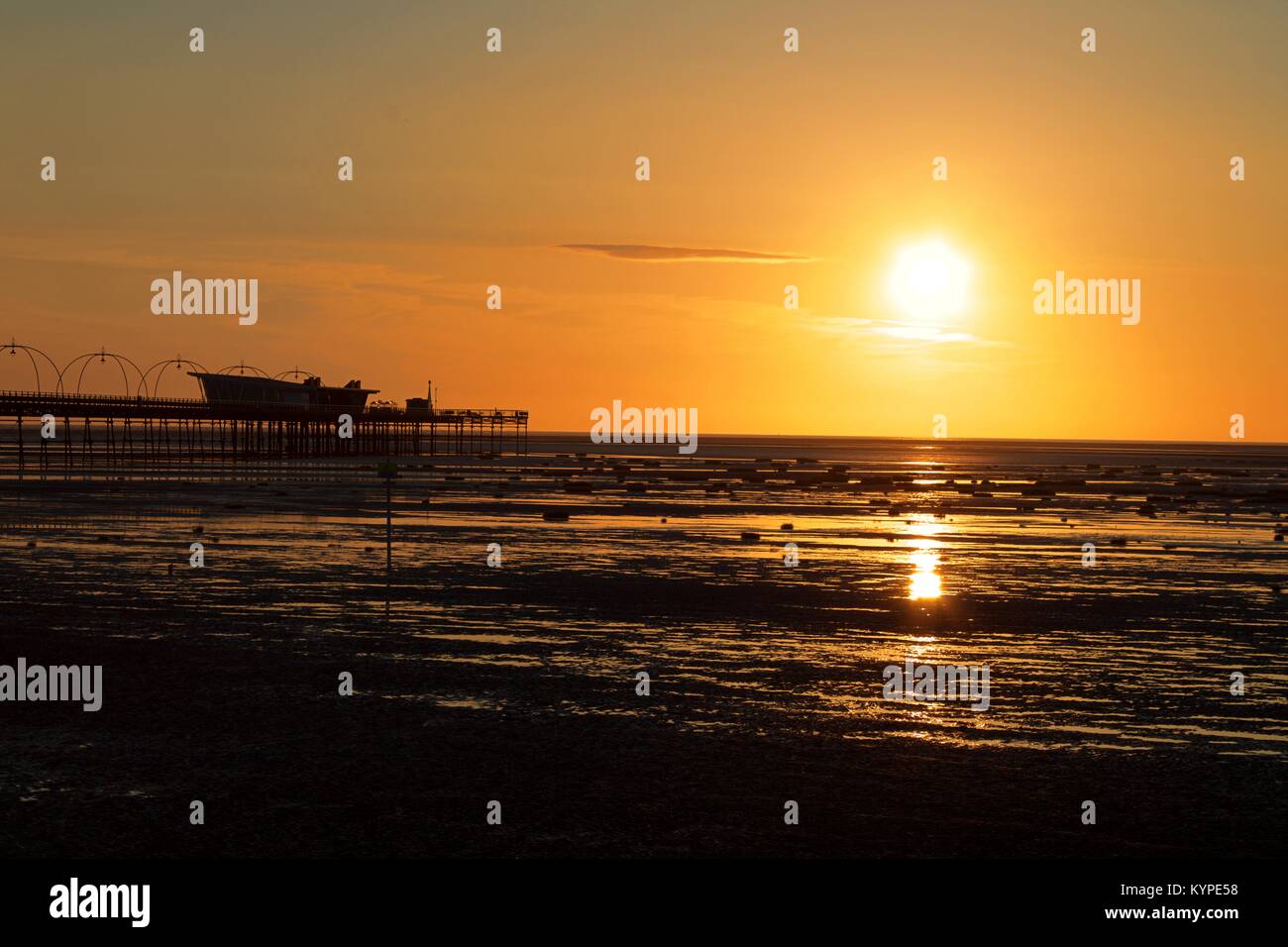 Southport seafront hi-res stock photography and images - Alamy