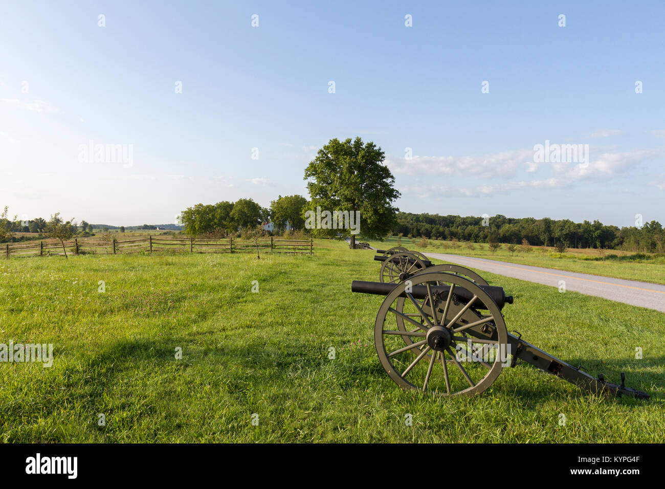 Line of Confederate artillery at the northern end of Seminary Ridge ...