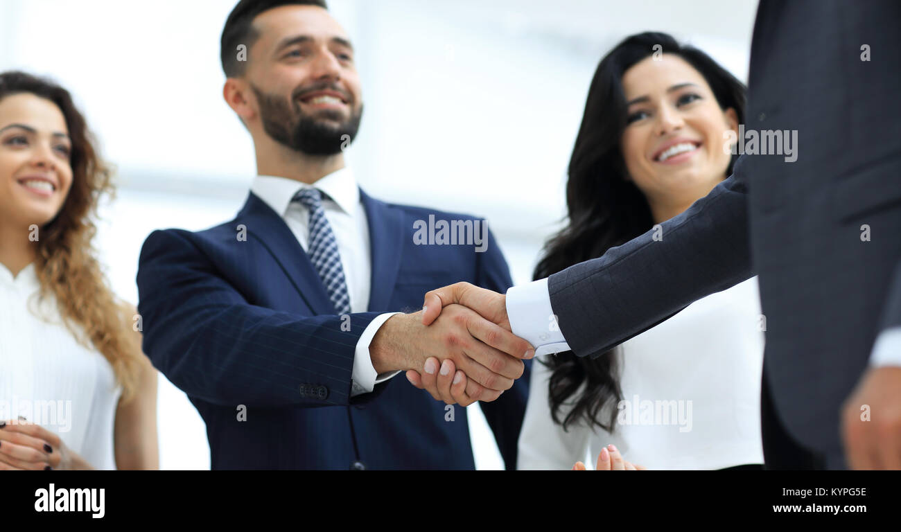 handshake business partners at a meeting Stock Photo - Alamy