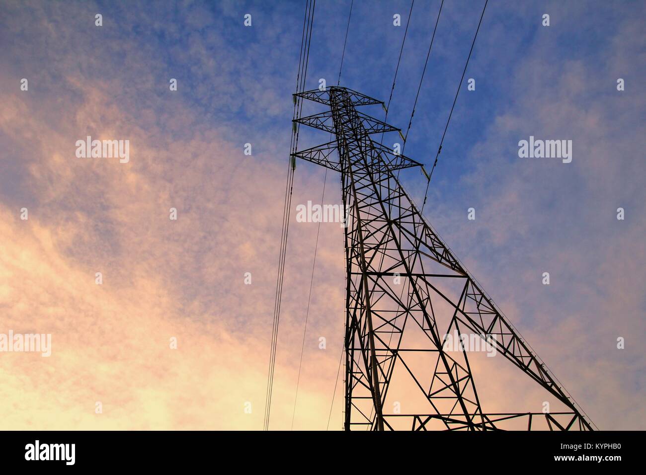 Pylon electric gantry hi-res stock photography and images - Alamy