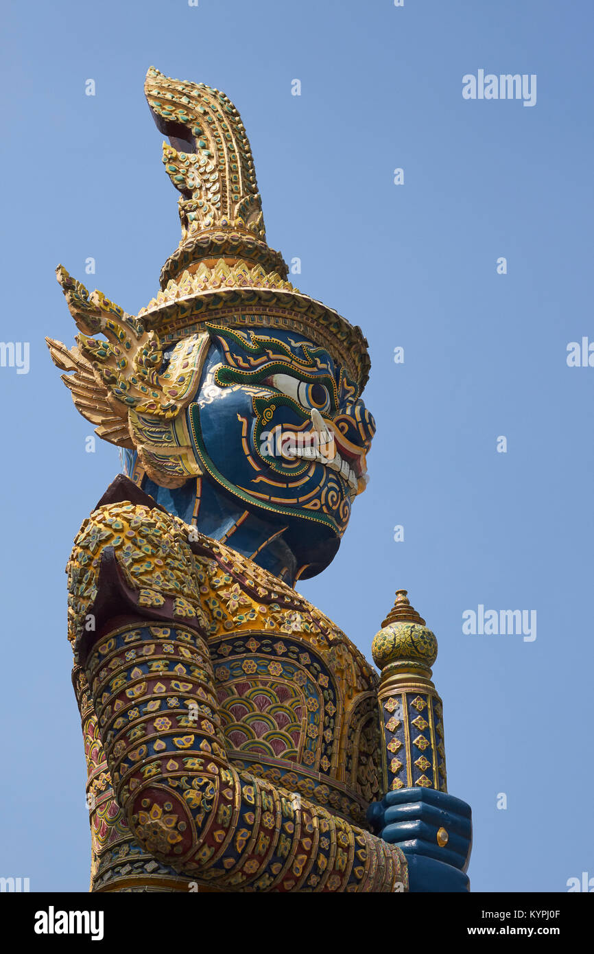 Grand palace statue guards hi-res stock photography and images - Alamy