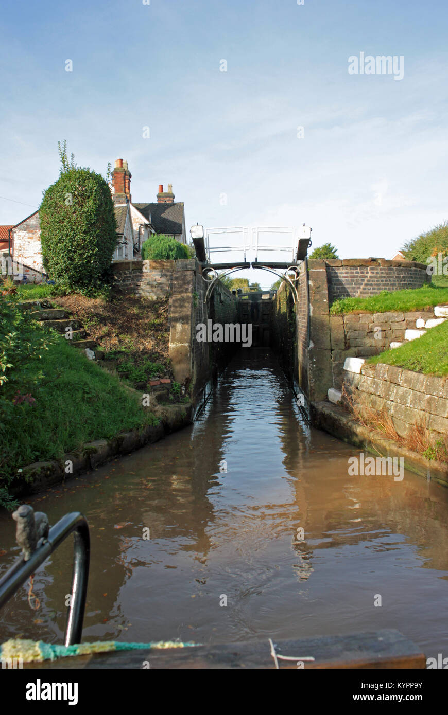 Wardle canal hi-res stock photography and images - Alamy
