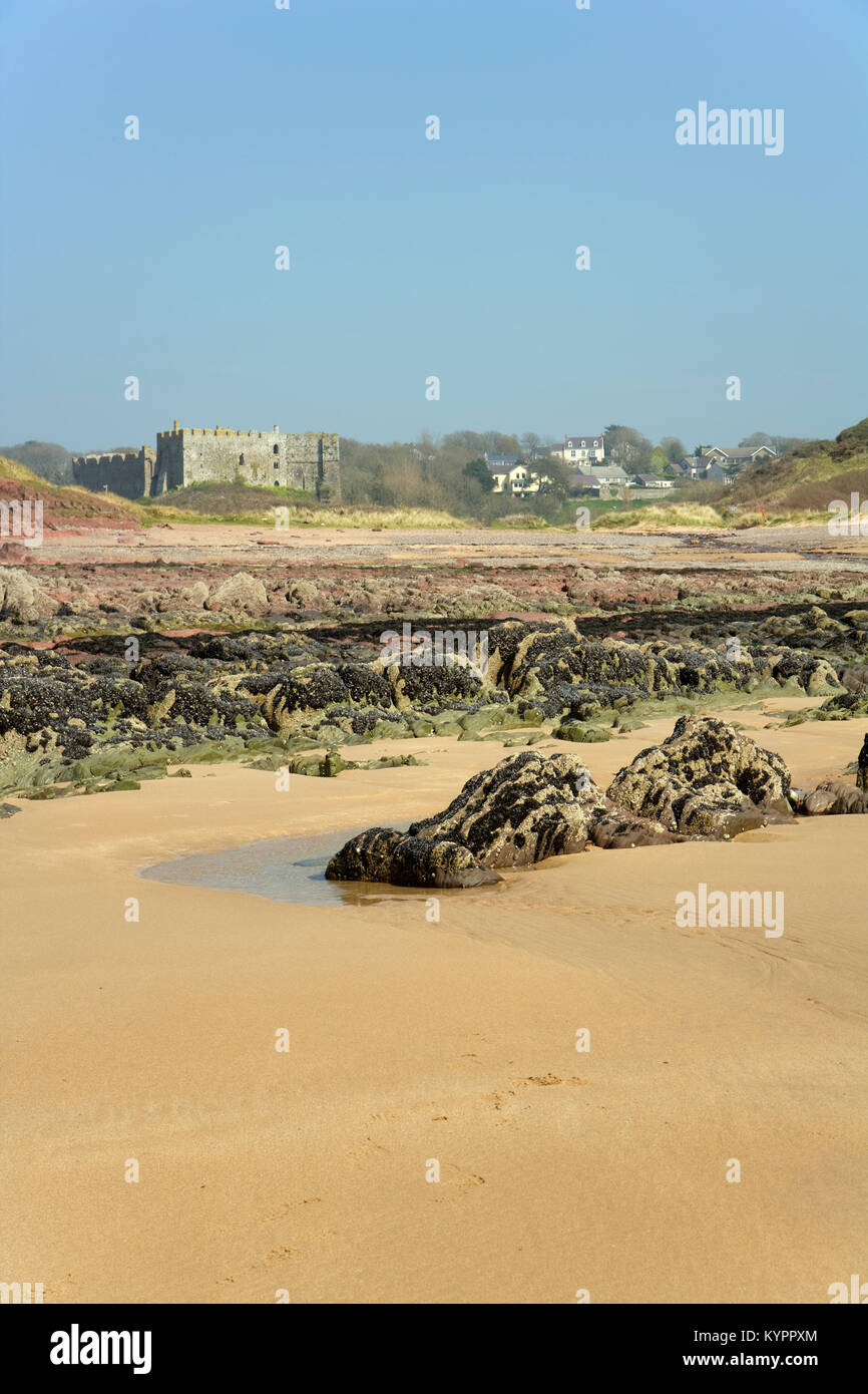 Manorbier village wales hi-res stock photography and images - Alamy