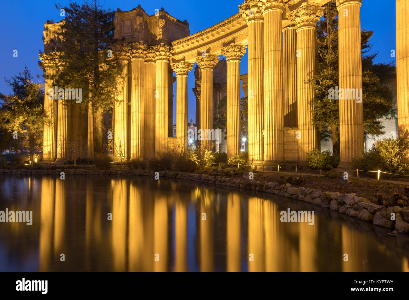 The Palace Colonnade Reflections Stock Photo - Alamy
