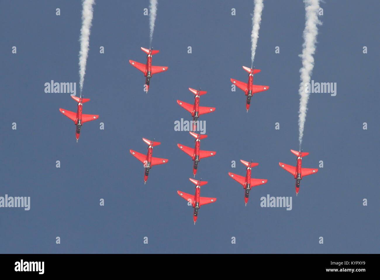 Red arrows smoke hi-res stock photography and images - Alamy