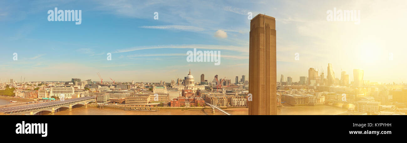 Aerial view tate modern st paul hi-res stock photography and images - Alamy