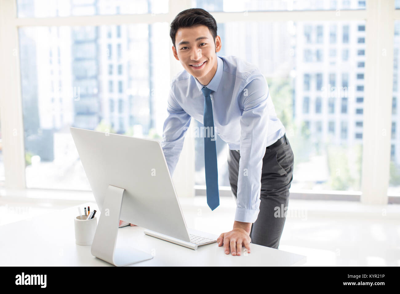 Computer professional tie hi-res stock photography and images - Alamy