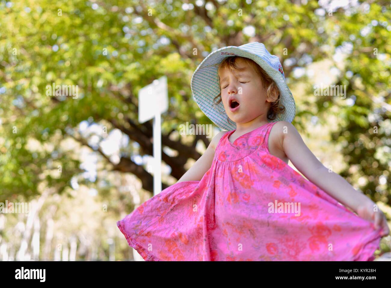 Get out of the sun sing hi-res stock photography and images - Alamy