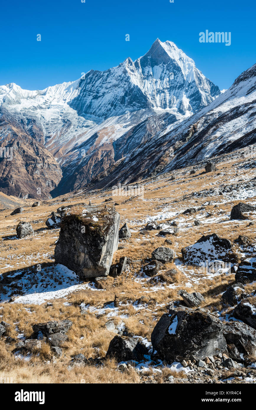 Mount machhapuchchhre fish tail hi-res stock photography and images - Alamy