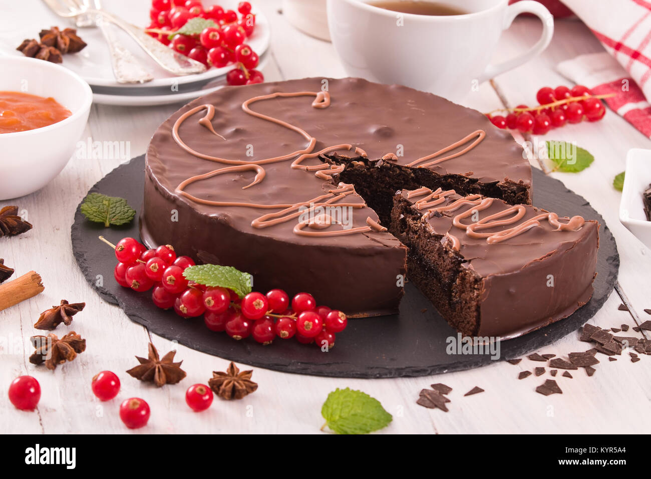 Sacher torte sponge hi-res stock photography and images - Alamy