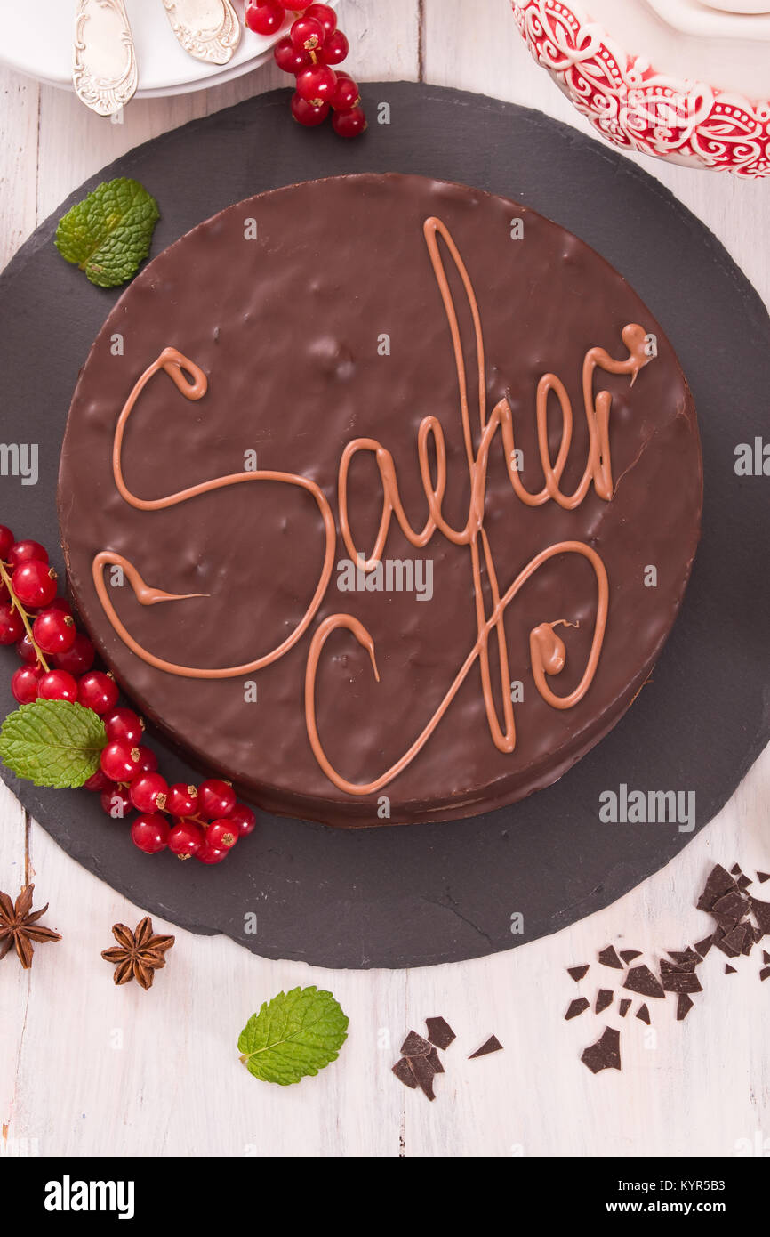 Sacher torte sponge hi-res stock photography and images - Alamy