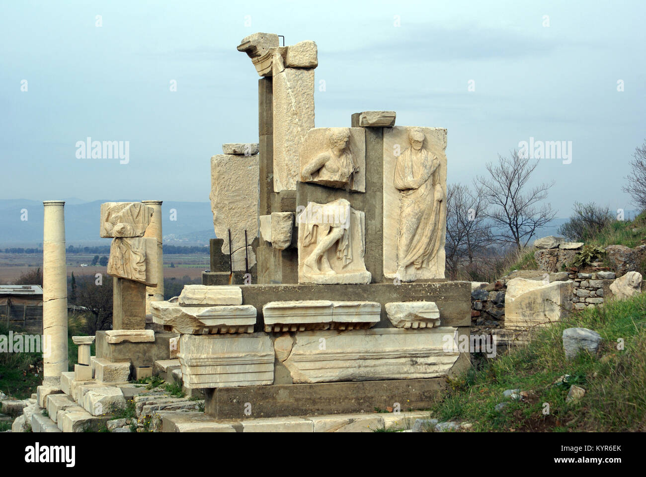 Statues and ruins in Ephesus, Turkey Stock Photo - Alamy