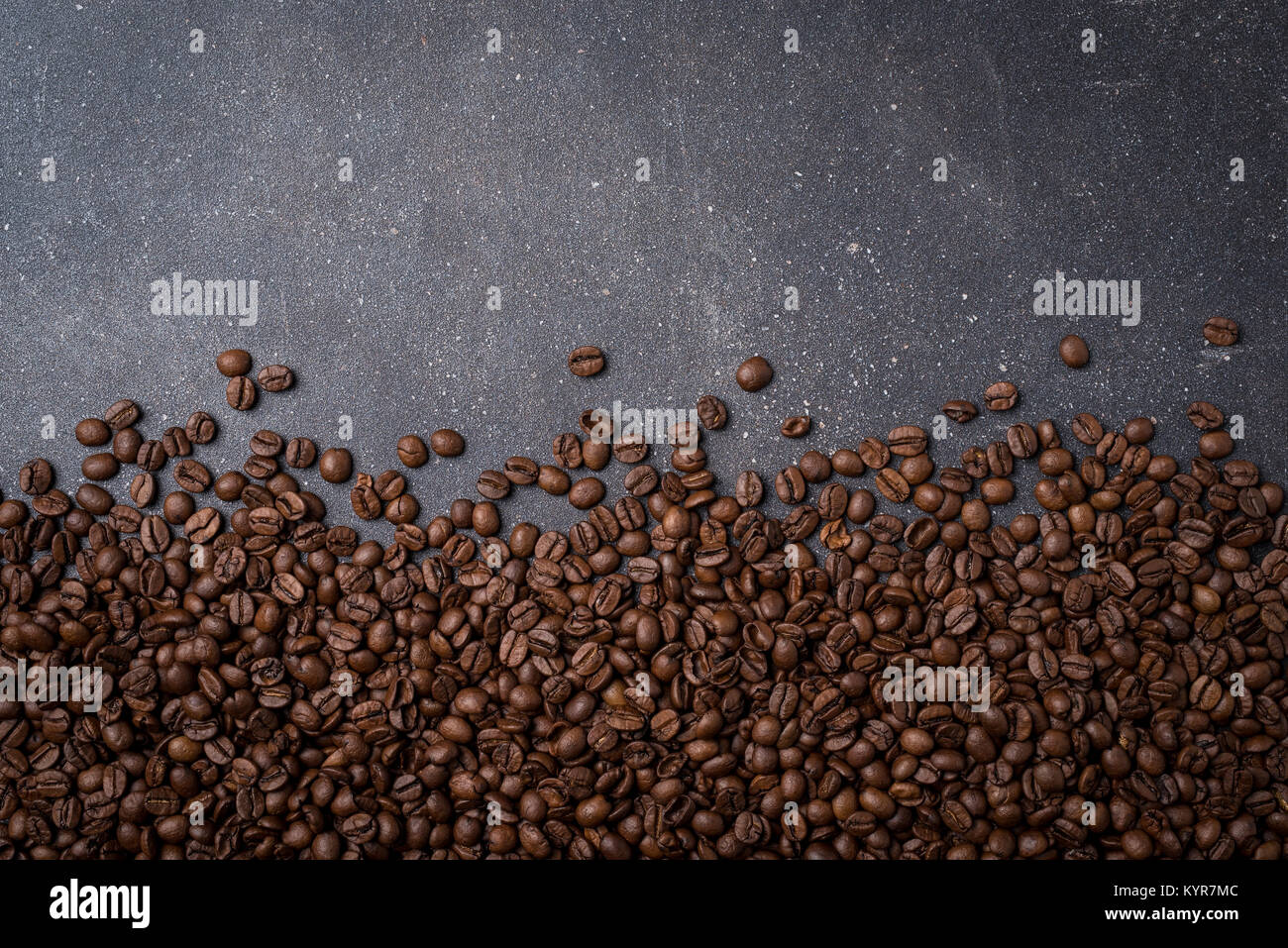 Coffee beans background. Close up Stock Photo - Alamy